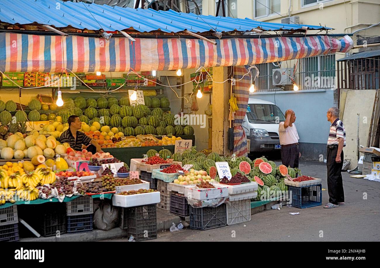 China.Shanghai: Fruit shop in Nancang Jie Stock Photo - Alamy