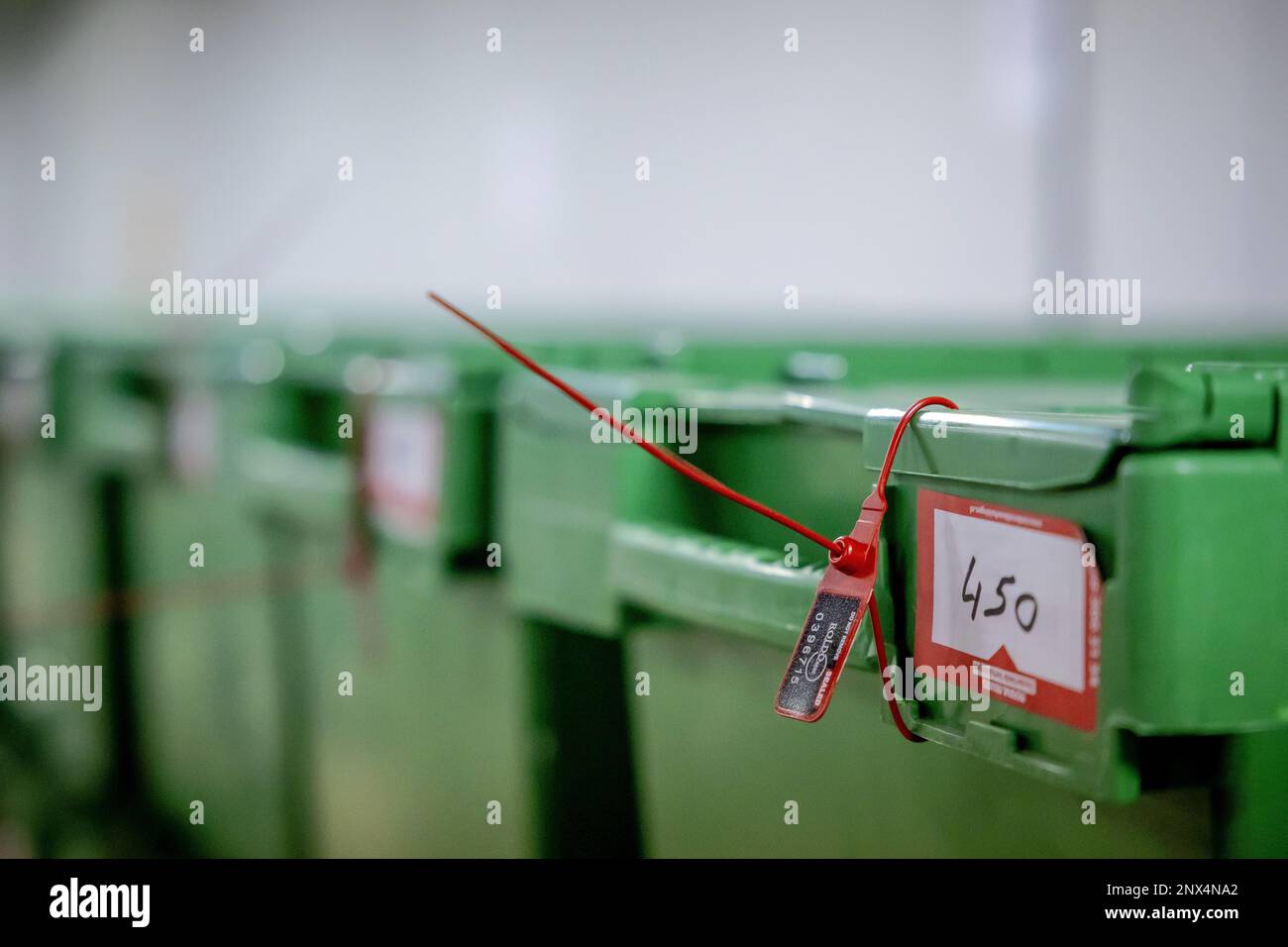 THE HAGUE - Ballot papers for the Provincial Elections on March 15 will ...