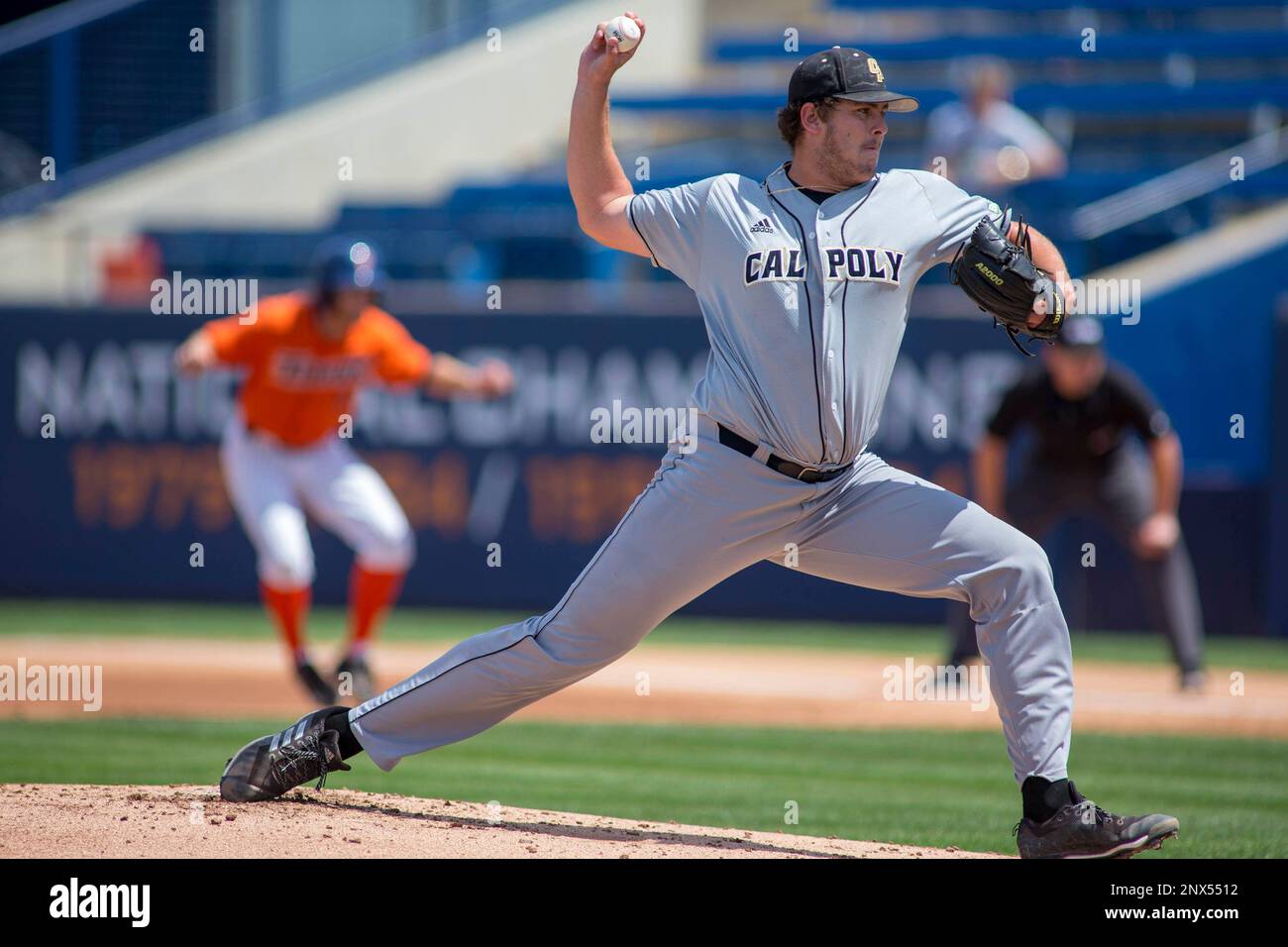 Cal Poly San Luis Obispo Mustangs starting pitcher Darren Nelson (32 ...