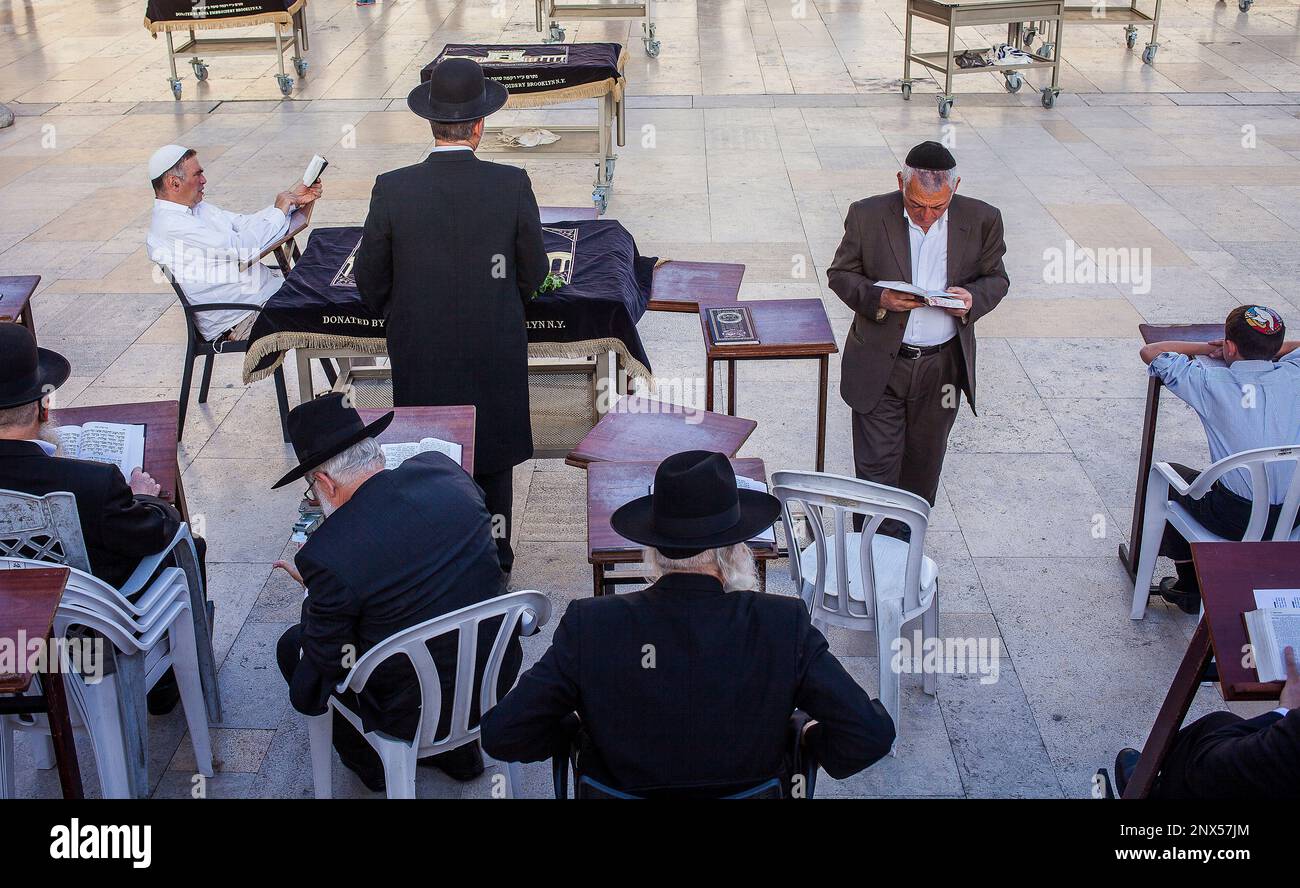 men's prayer area, men praying at the Western Wall, Wailing Wall ...