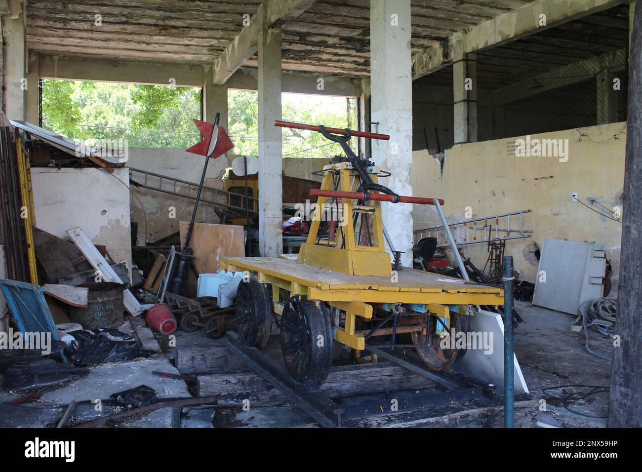 MERIDA, MEXICO - OCTOBER 5, 2016 Yucatan Railway Museum with train ...