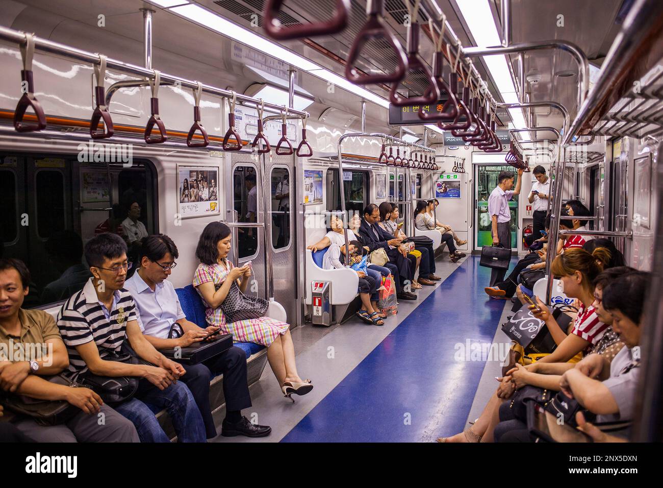 Underground Metro, line 1, Seoul, South Korea Stock Photo - Alamy