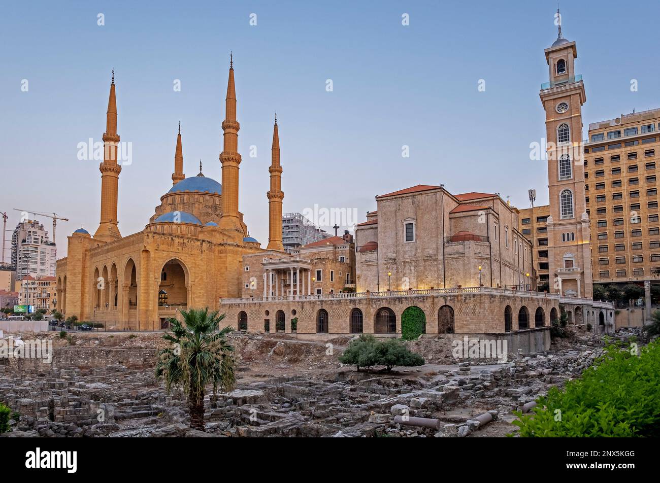 Roman forum, Mohammad Al-Amine Mosque and at right Saint Georges ...