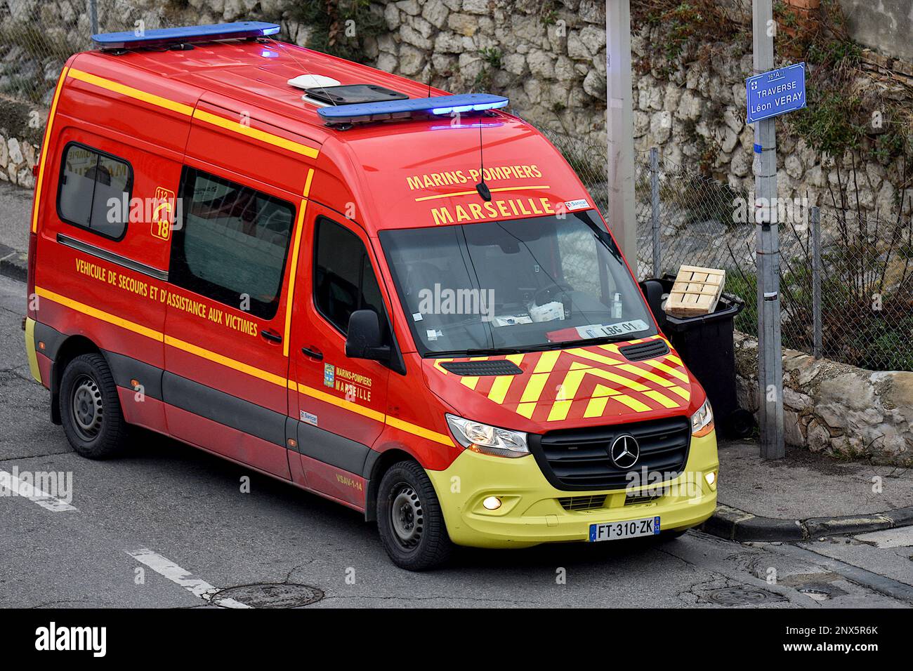 Bataillon des marins pompiers de marseille hi-res stock photography and ...