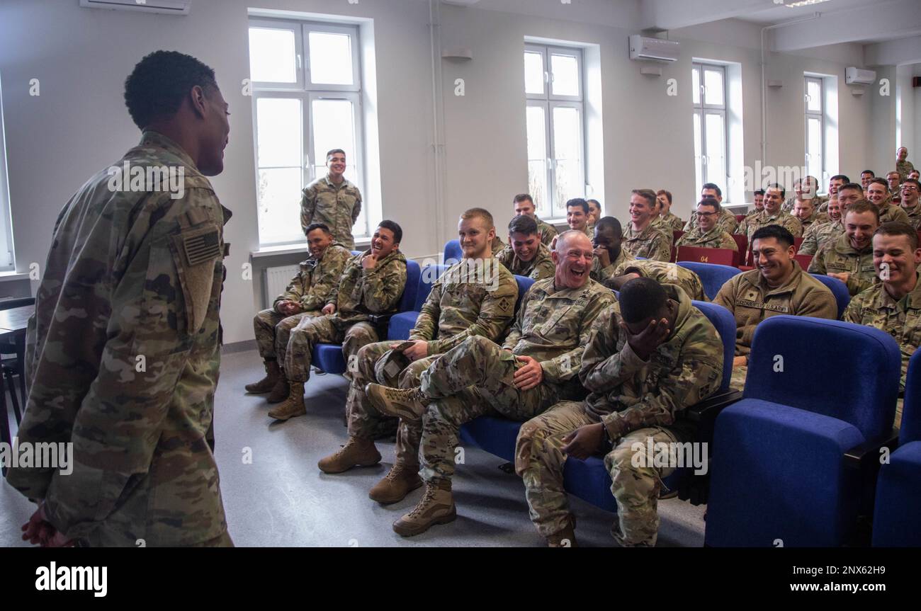 Command Sgt. Maj. Cliff Burgoyne, III Armored Corps command sergeant ...