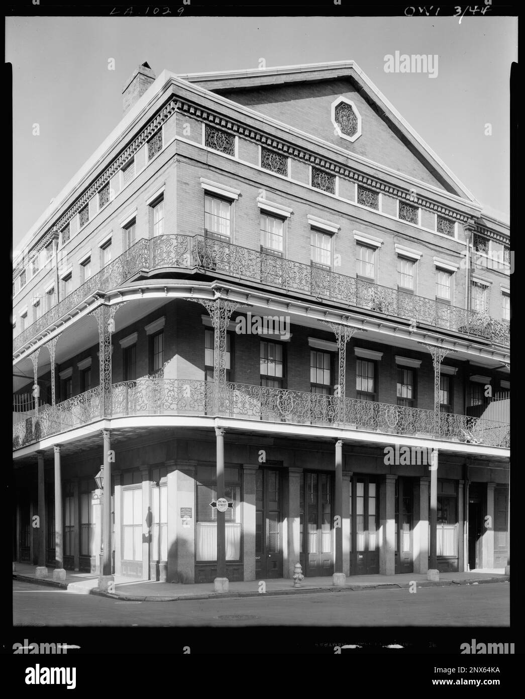 Pontalba new orleans Black and White Stock Photos & Images - Alamy