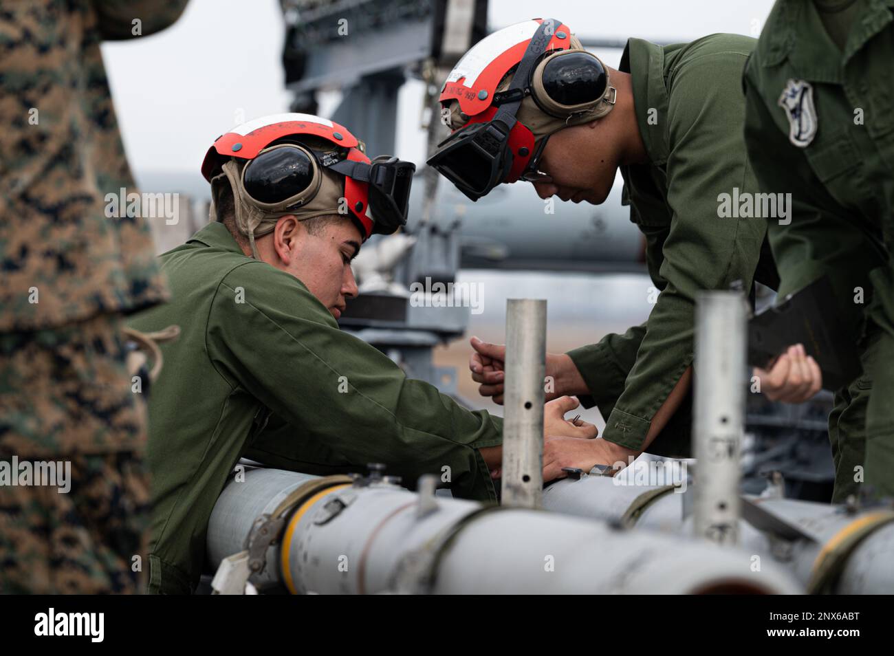 U.S. Marines with Marine Fighter Attack Squadron (VMFA) 214, Marine ...