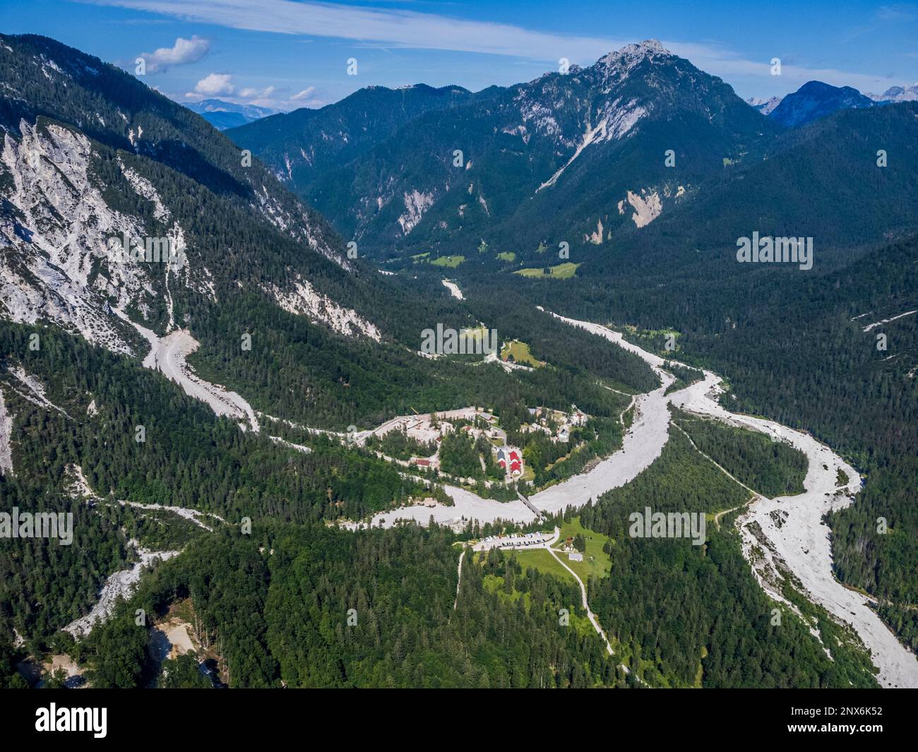 Along the mountainous roads of the Val Dogna to the slopes of the ...