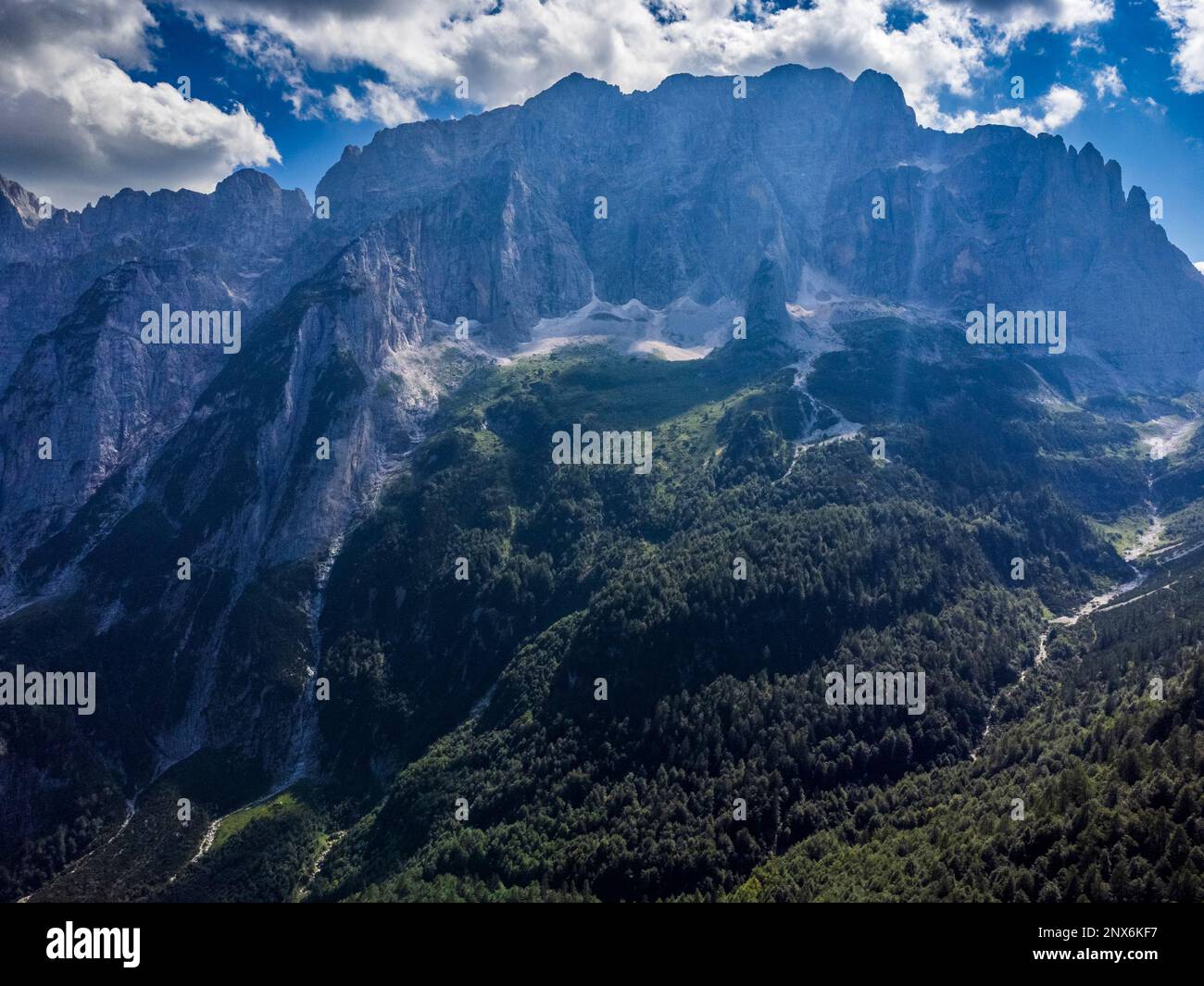 Along the mountainous roads of the Val Dogna to the slopes of the ...
