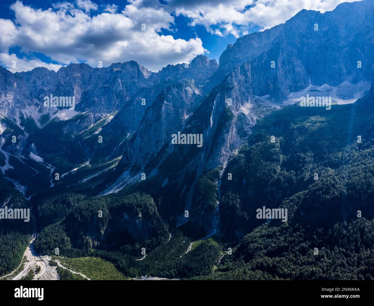 Along the mountainous roads of the Val Dogna to the slopes of the ...