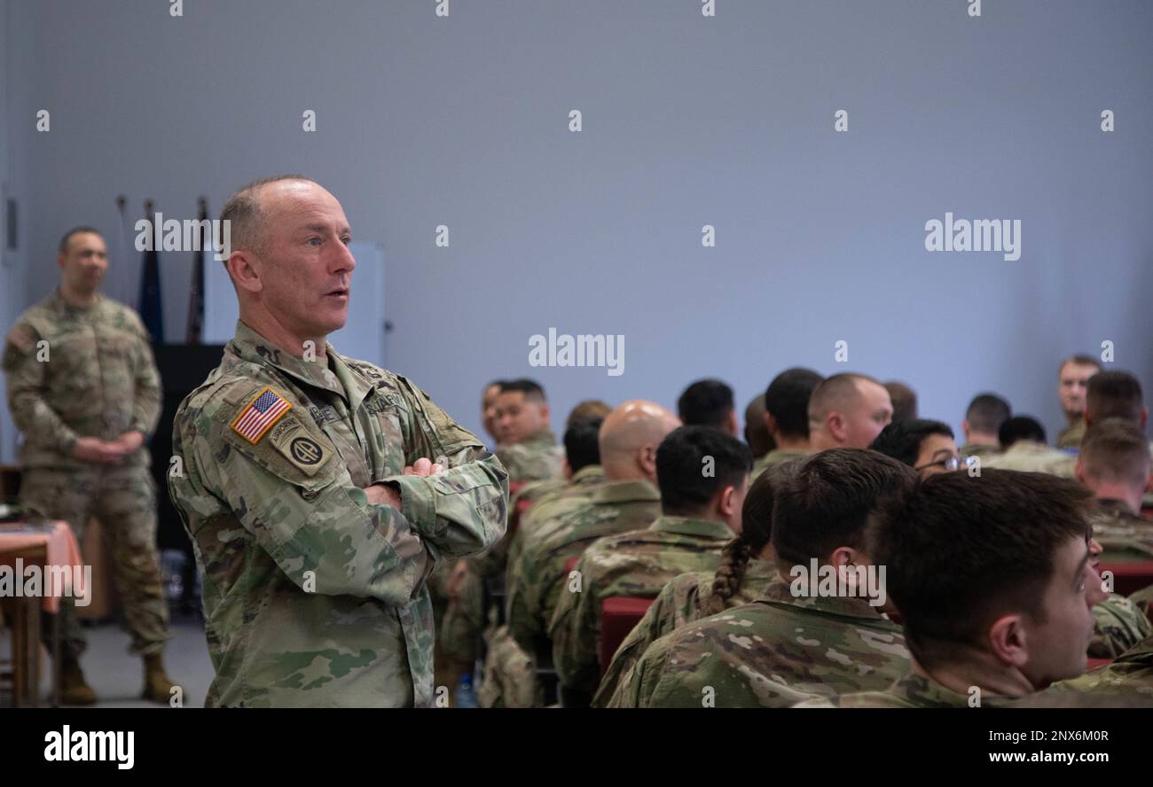 Command Sgt. Maj. Cliff Burgoyne, III Armored Corps command sergeant ...