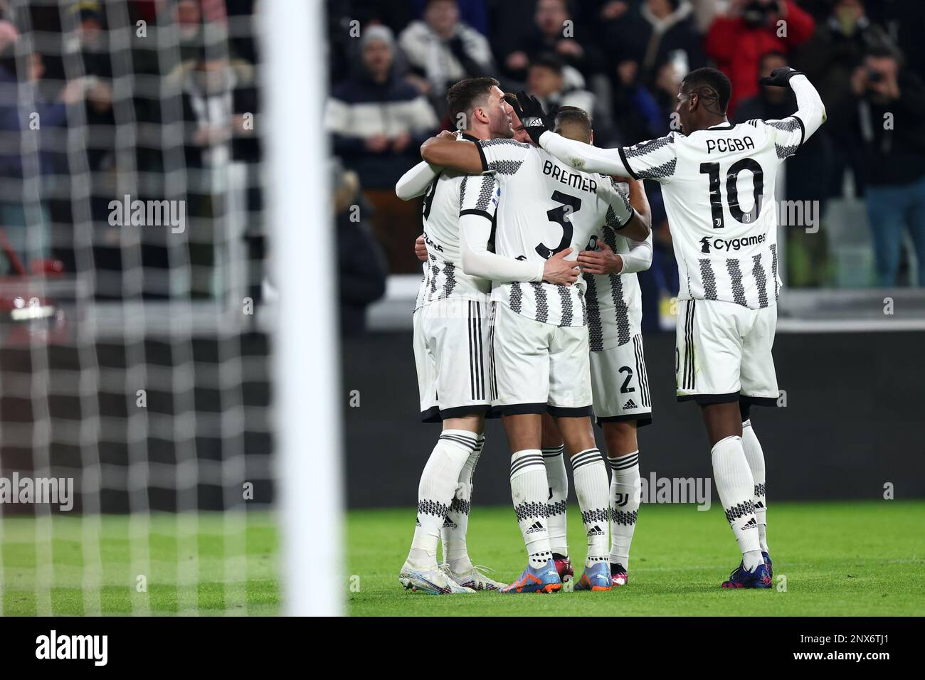 Adrien rabiot paul pogba hi-res stock photography and images - Alamy