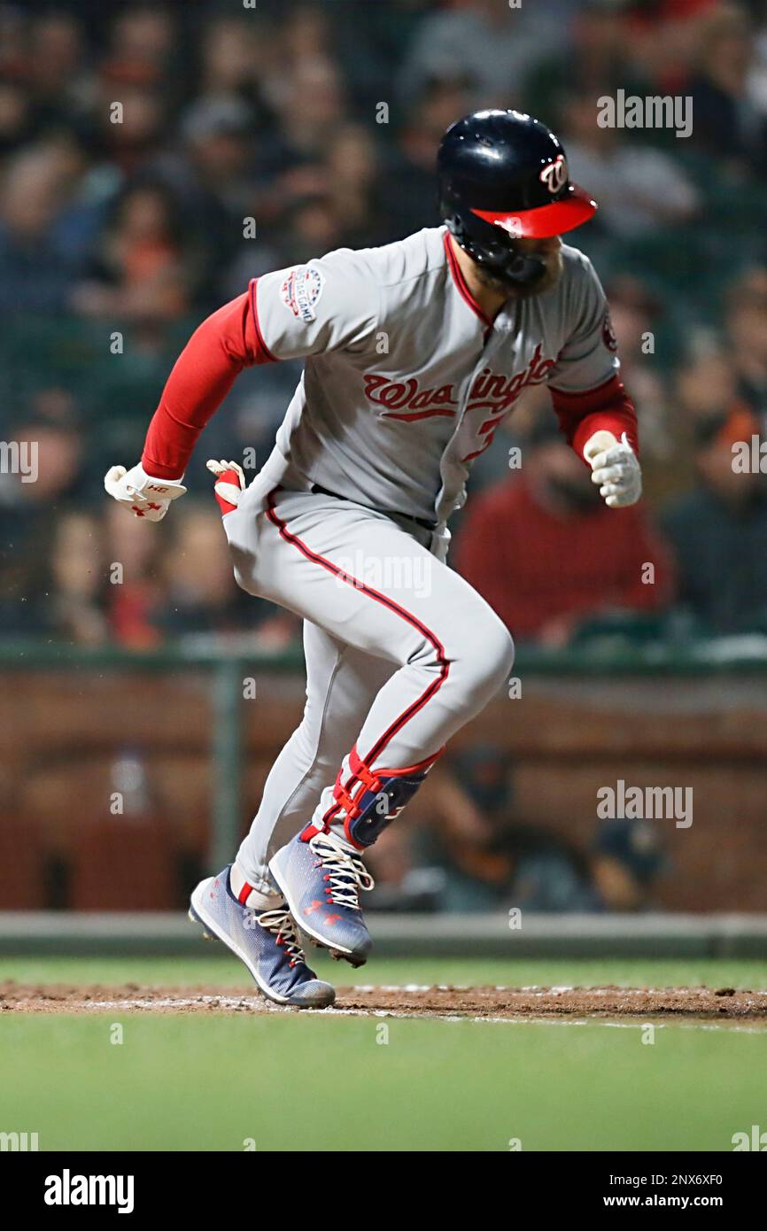 Washington Nationals right fielder Bryce Harper (34) at bat during a ...