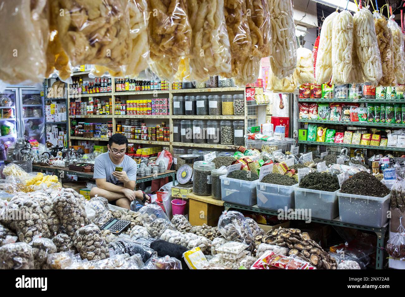 Chinese traditional medicine shop, flea market, at Itsara nuphap alley ...