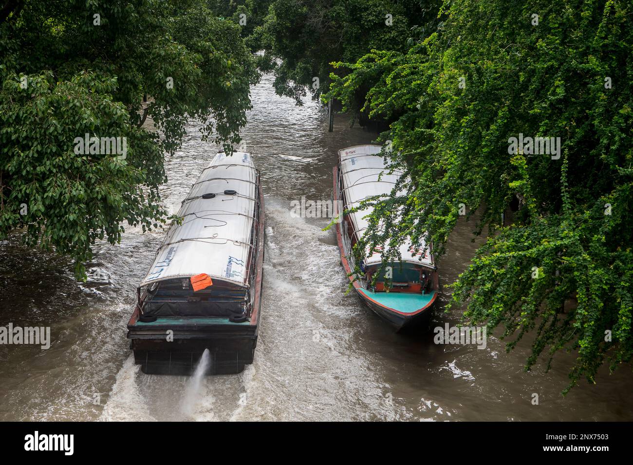Canal express boats hi-res stock photography and images - Alamy