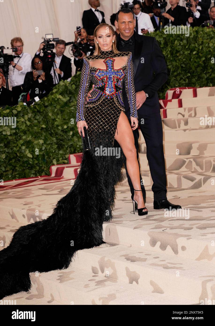 Photo by: XPX/STAR MAX/IPx 2018 5/7/18 Jennifer Lopez and Alex ...