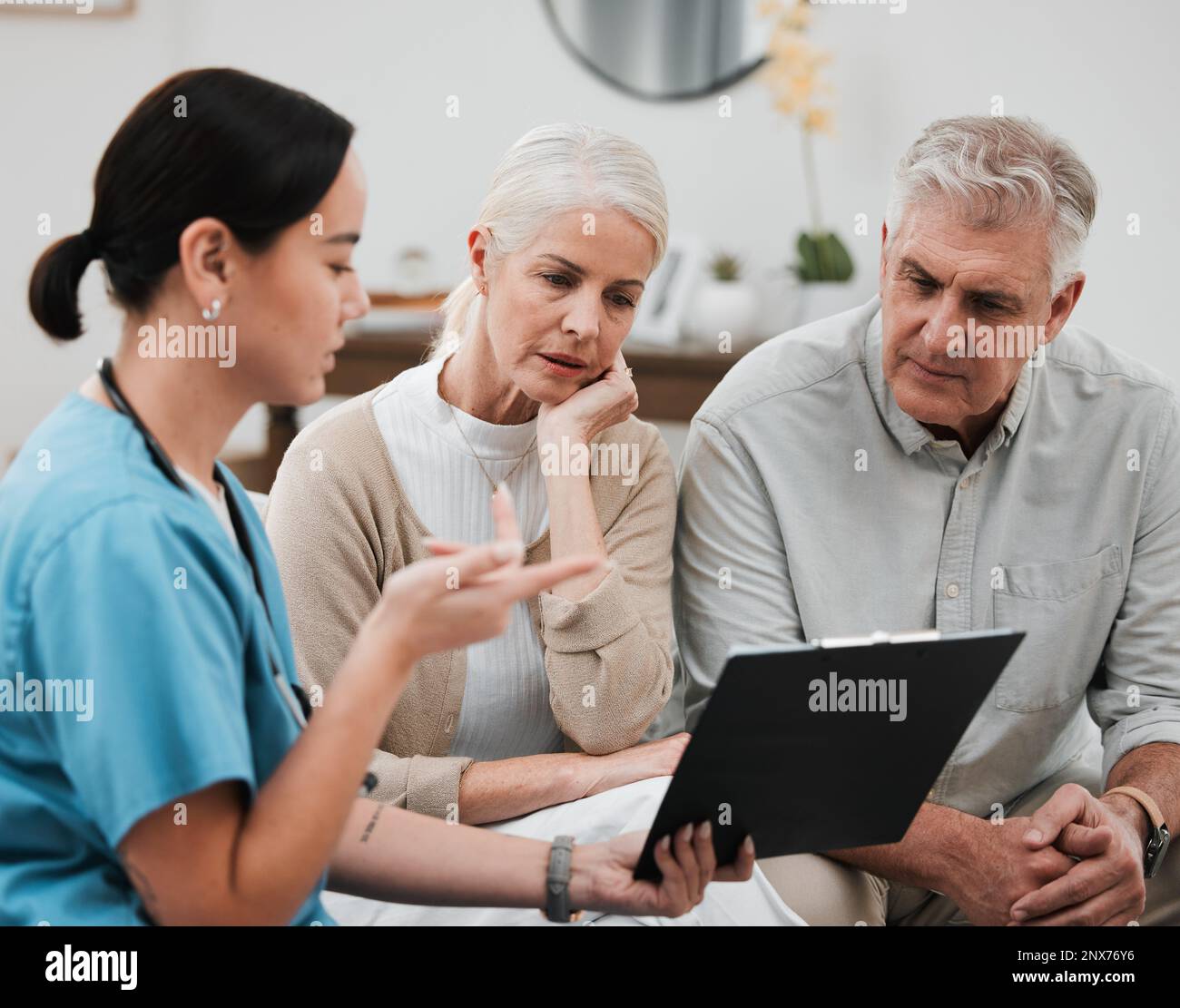 Asian man woman survey hi-res stock photography and images - Alamy