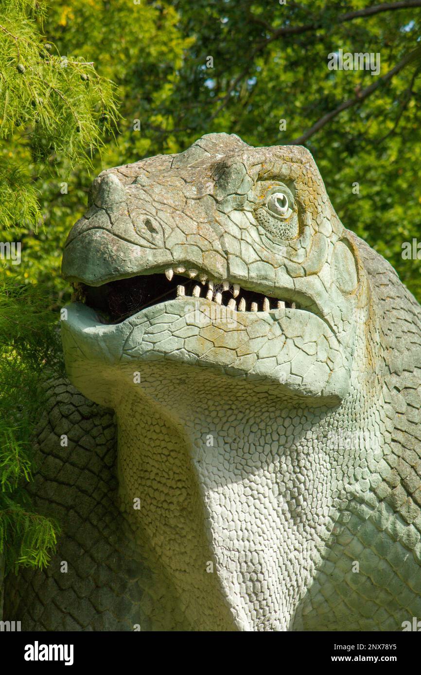Iguanodon dinosaur model at Crystal Palace Park. The first dinosaur ...