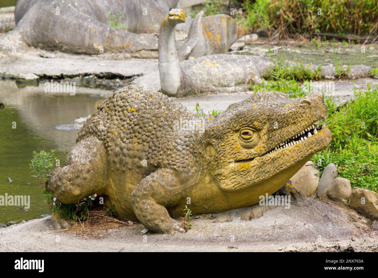 Labyrinthodon dinosaur model at Crystal Palace Park. The first dinosaur ...