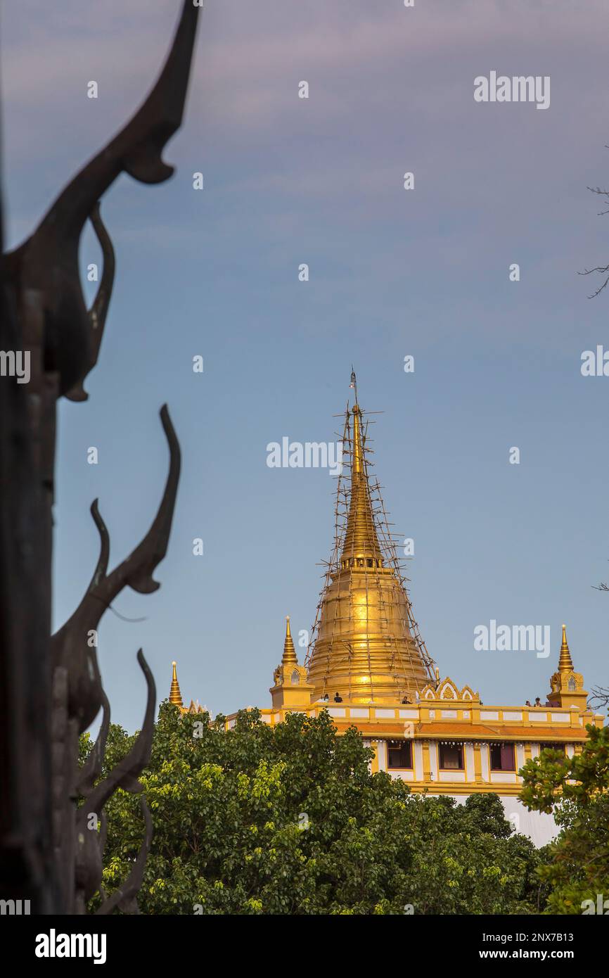 Wat Saket Temple, in Golden Mount, Bangkok, Thailand Stock Photo - Alamy
