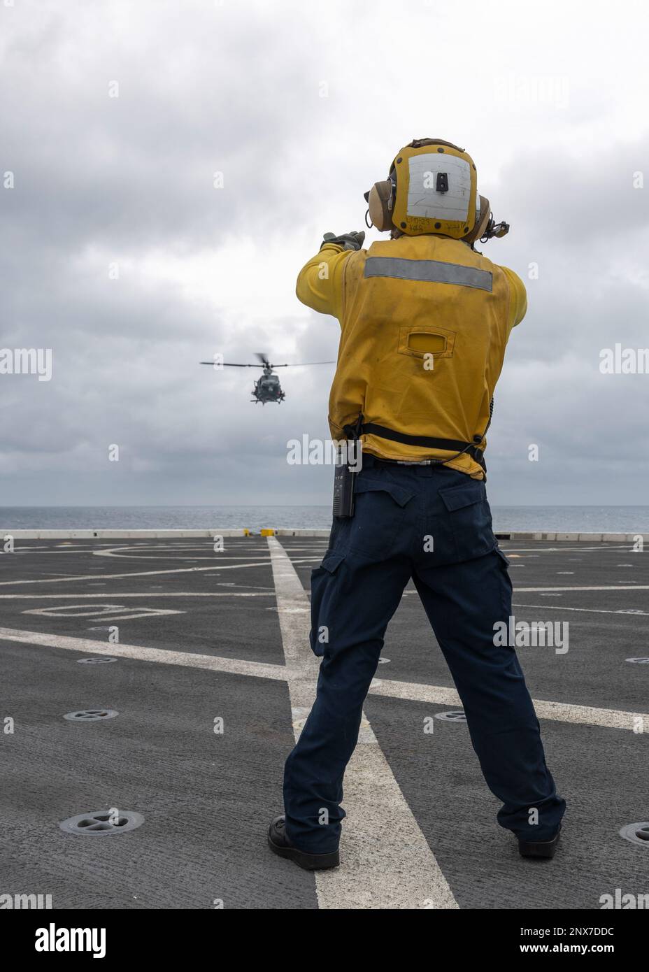 PACIFIC OCEAN (Jan. 3, 2023) – U.S. Navy Aviation Boatswain’s Mate ...