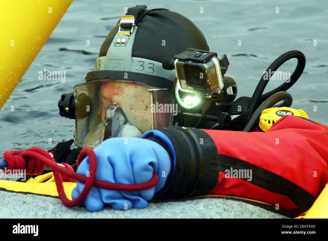 Fire department dive team hi-res stock photography and images - Alamy