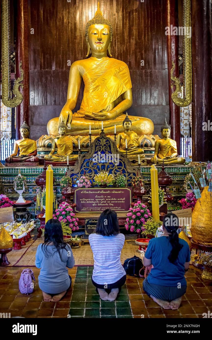 Buddhism ceremony wat phan hi-res stock photography and images - Alamy