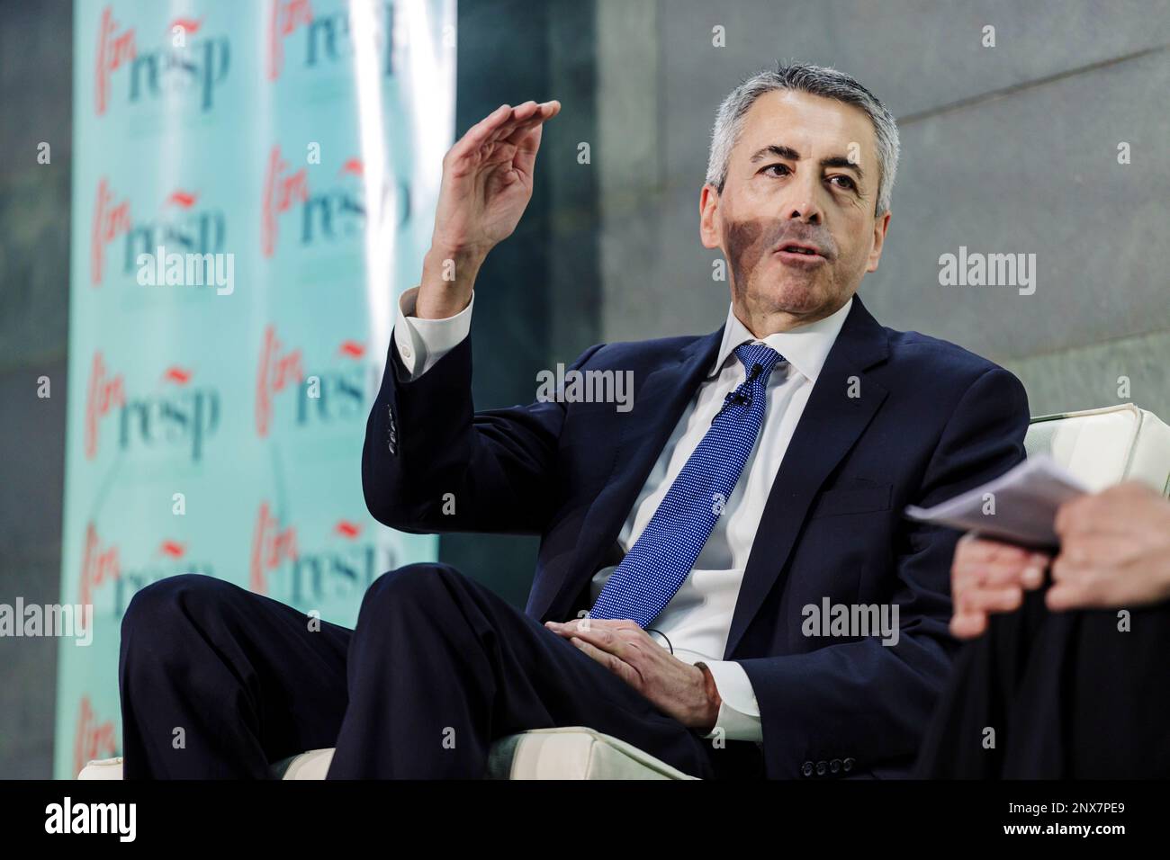 The director general of DGSFP, Sergio Álvarez, takes part in the round ...