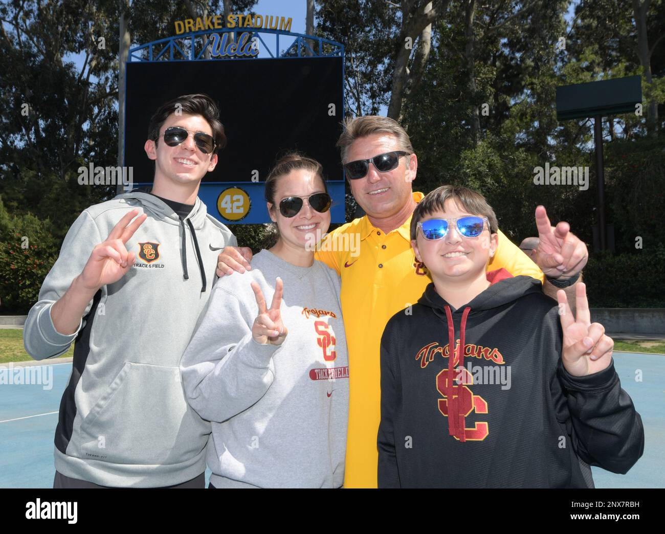 Southern California Trojans throws coach Dan Lange (second from right ...