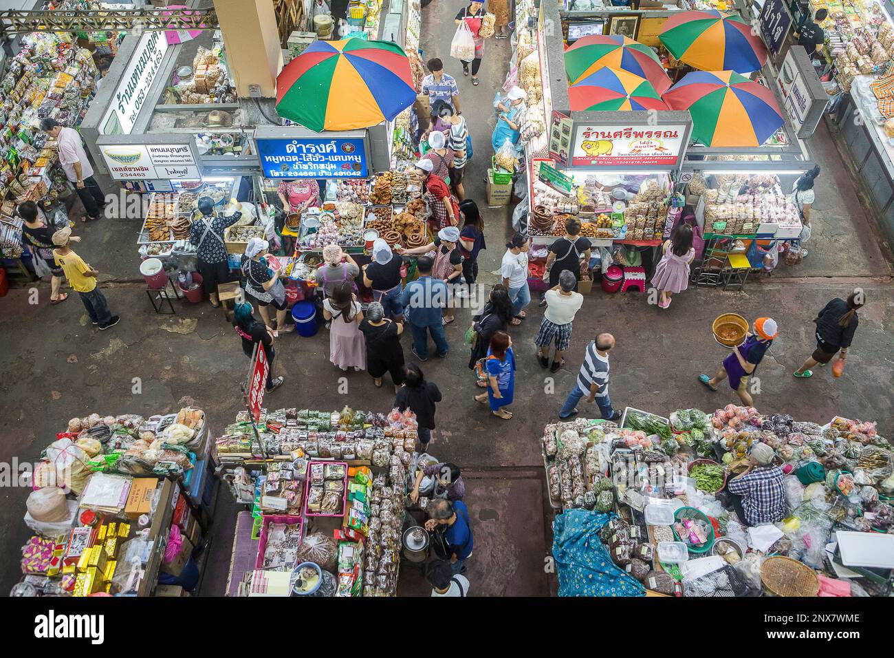 Warorot Market (Talat Warorot) in Chiang Mai, Thailand Stock Photo - Alamy
