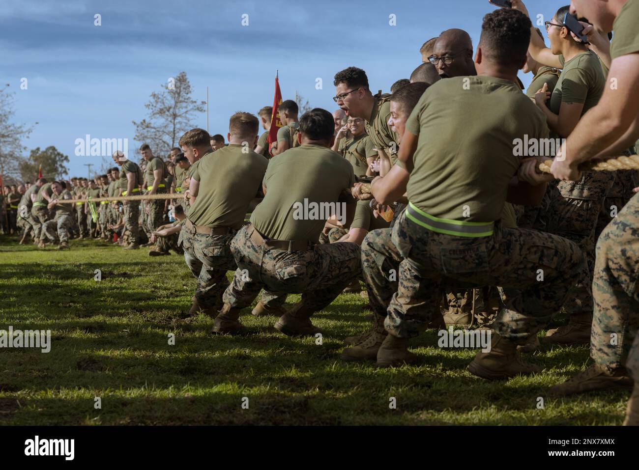 U.S. Marines with 11th Marine Regiment, 1st Marine Division ...