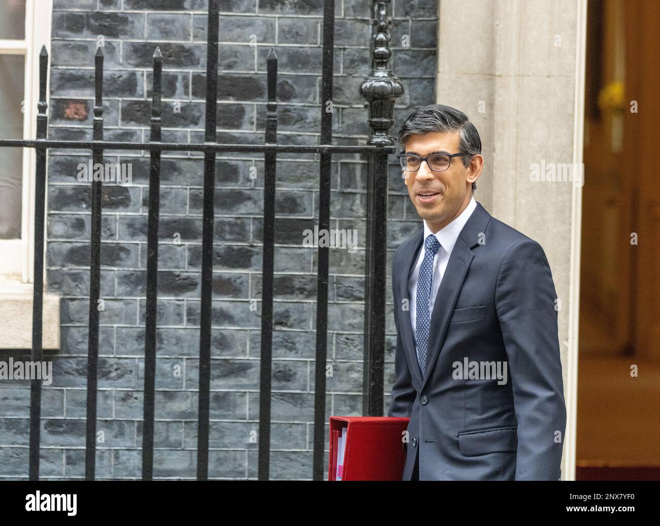 London, UK. 1st Mar, 2023. Rishi Sunak, Prime Minister, leaves 10 Downing Street for Prime ...