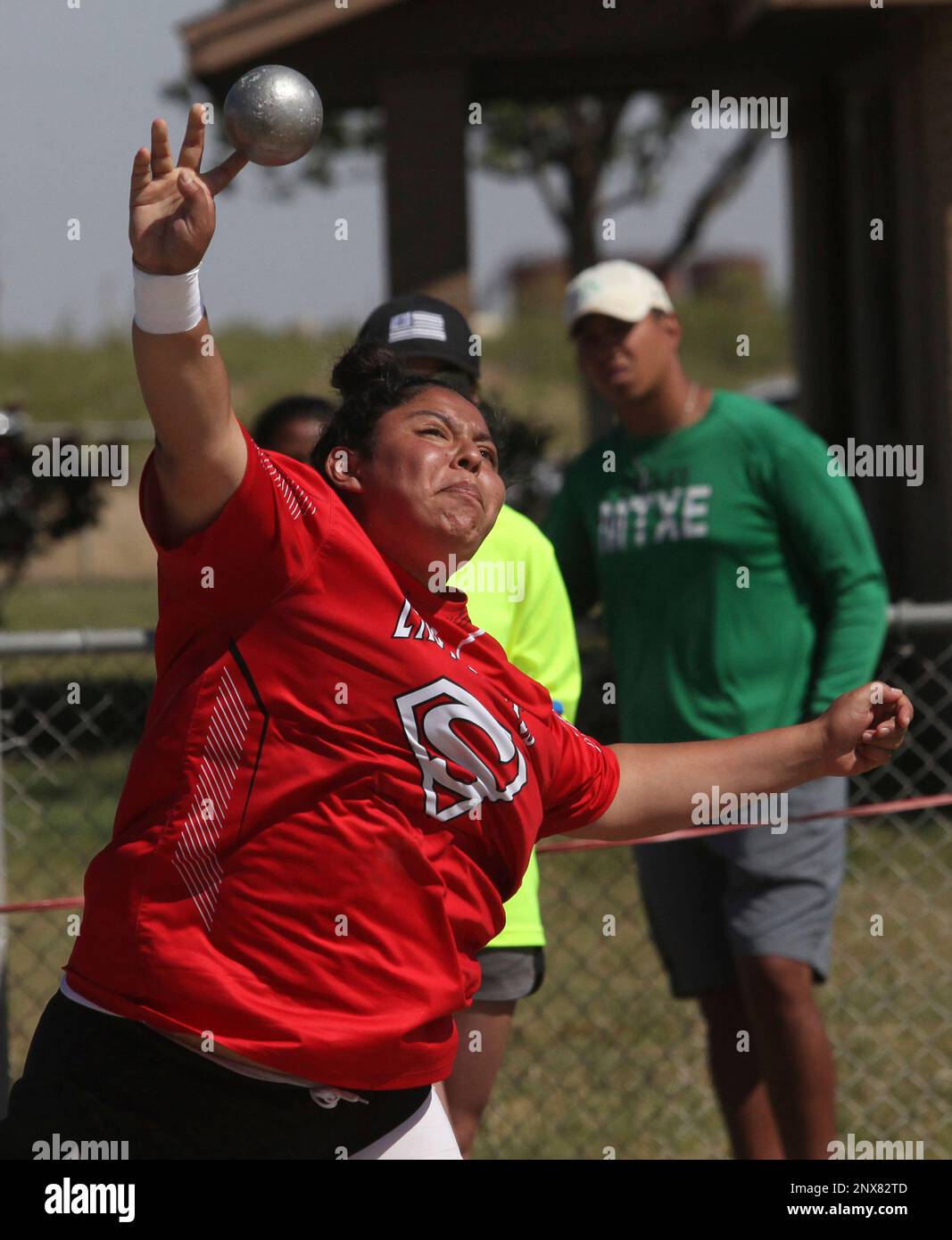 Seagrave's Sirena Minjarez competes in the Region I-2A Championship ...