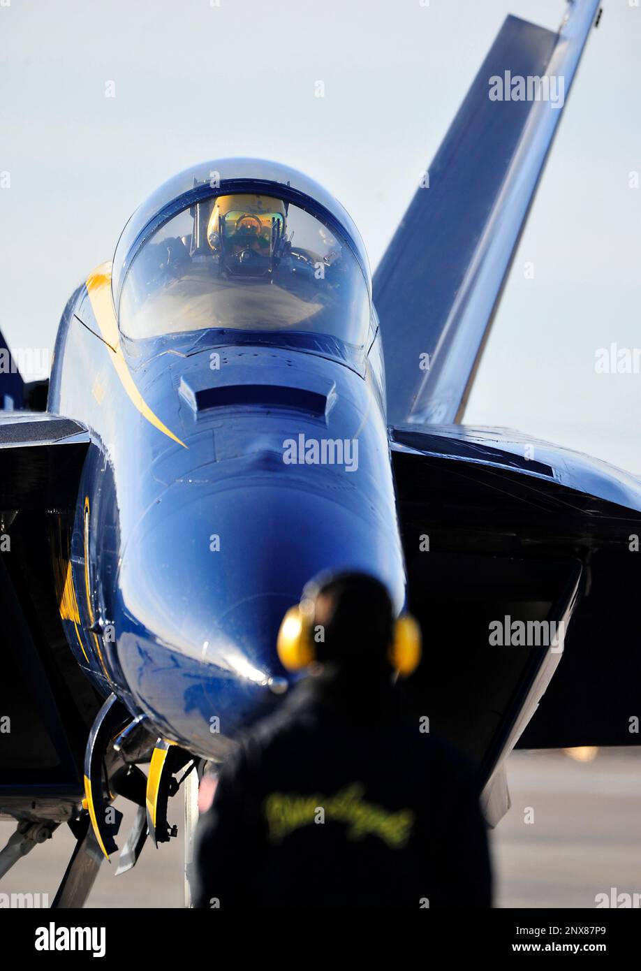 Lt amanda lee hi-res stock photography and images - Alamy