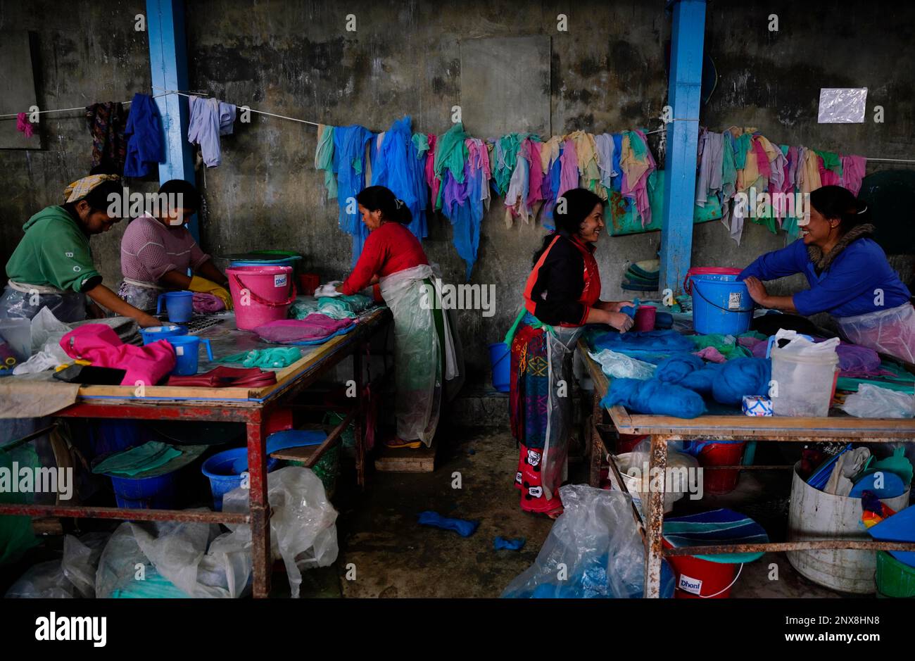 Daily life in nepal _1_ jpg hi-res stock photography and images - Alamy