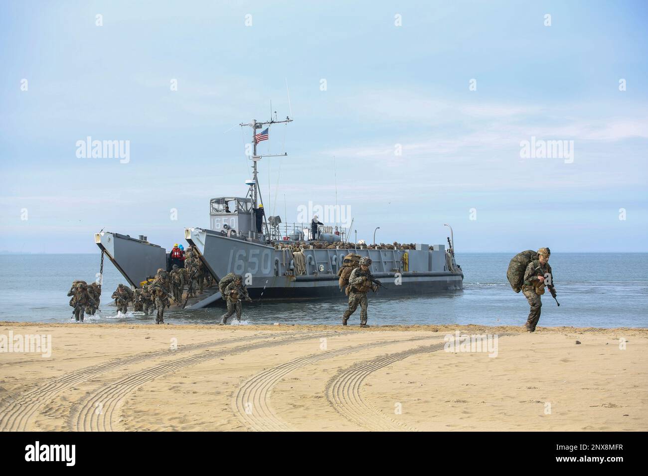 U.S. Marines with Golf Company, 2d Battalion, 2d Marine Regiment, 2nd ...