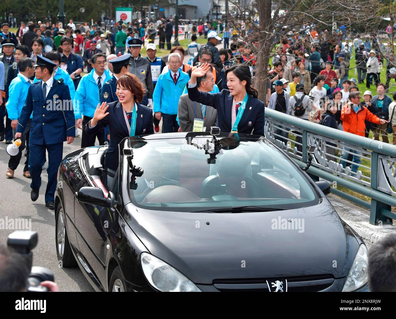Japanese speed skater Nana Takagi (L) and Miho Takagi are seen during ...