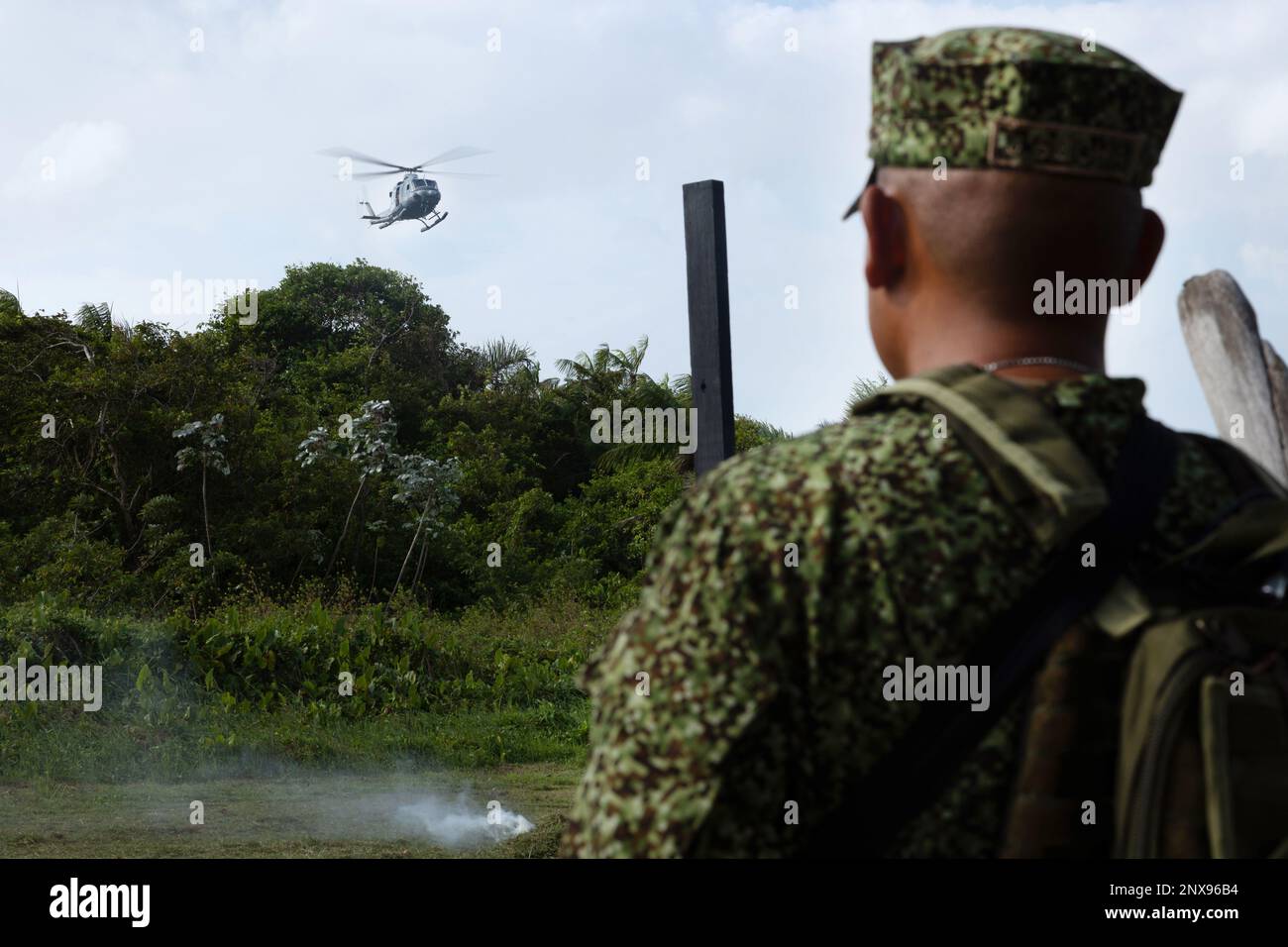 Armada nacional de la republica de colombia hi-res stock photography ...