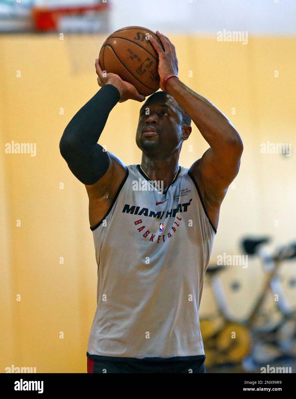 Miami Heat guard Dwyane Wade shoots during team practice at the ...