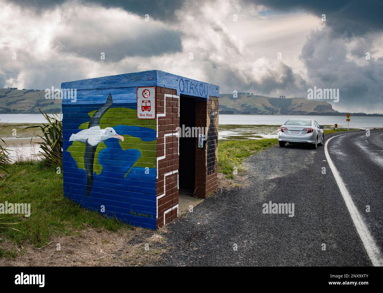 Decorated bus stop hi-res stock photography and images - Alamy