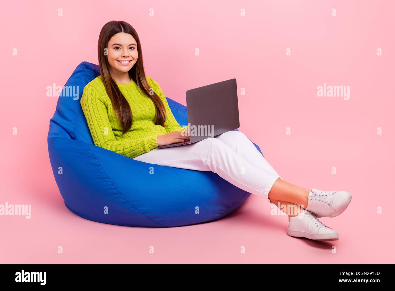 Full body photo of lovely teen lady instagram telegram twitter facebook ...