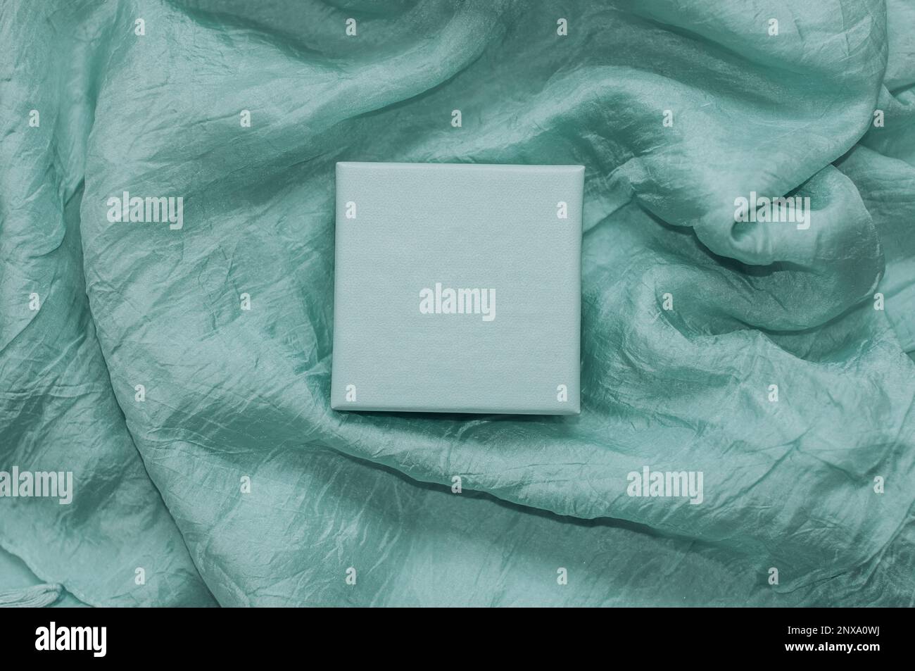 Tiffany turquoise blue box hi-res stock photography and images - Alamy