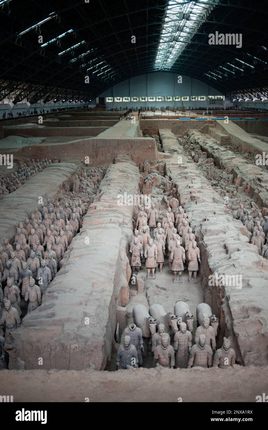 Terracotta soldiers qinshihuang hi-res stock photography and images - Alamy