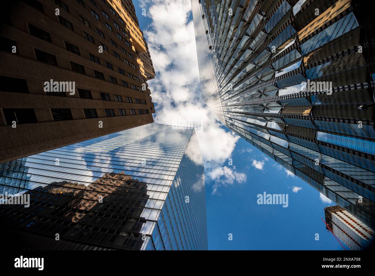 Glass built buildings hi-res stock photography and images - Alamy
