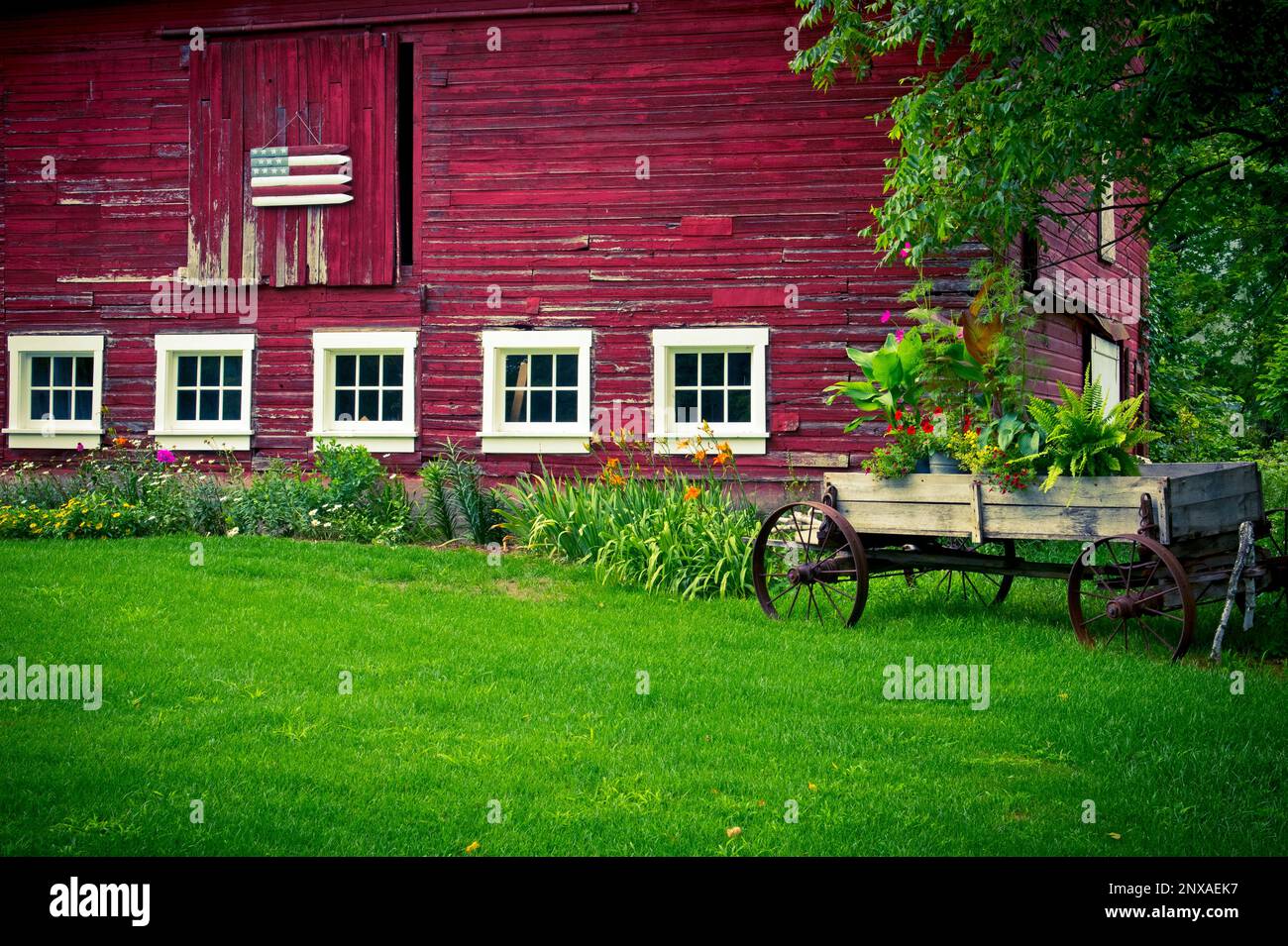 Scenic barn and decorative flag near Ludington, Michigan, USA Stock ...