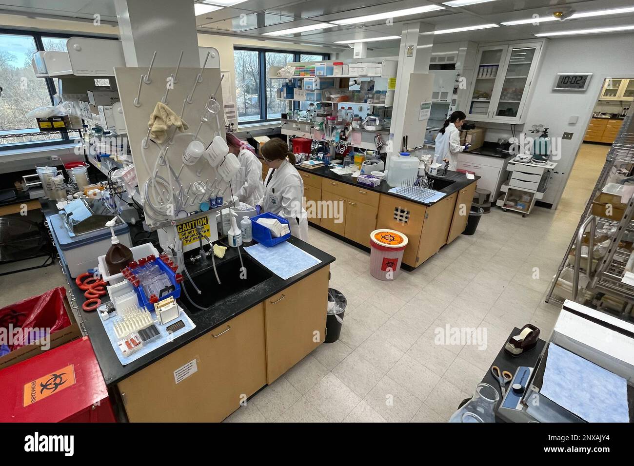 SILVER SPRING, Md. (Jan. 27, 2023) – NMRC research scientists with ...