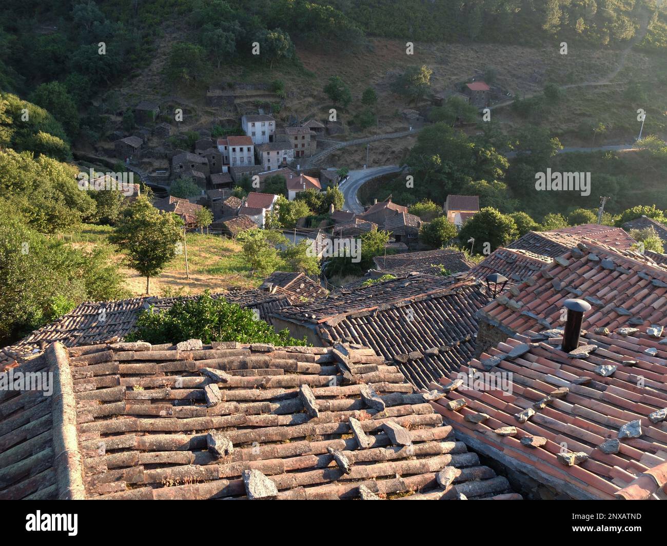 Rooftopsviewhouses hi-res stock photography and images - Alamy