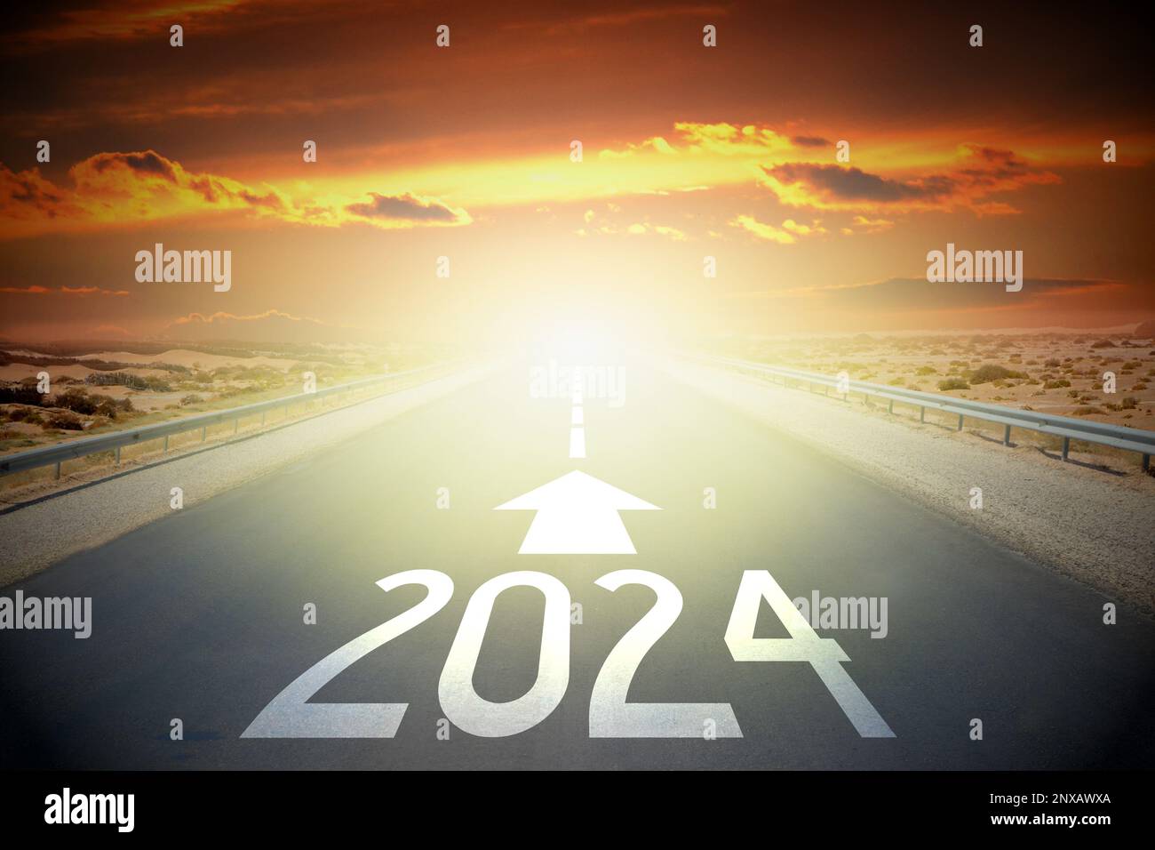 2024 - empty road on a desert and sunset sky Stock Photo - Alamy