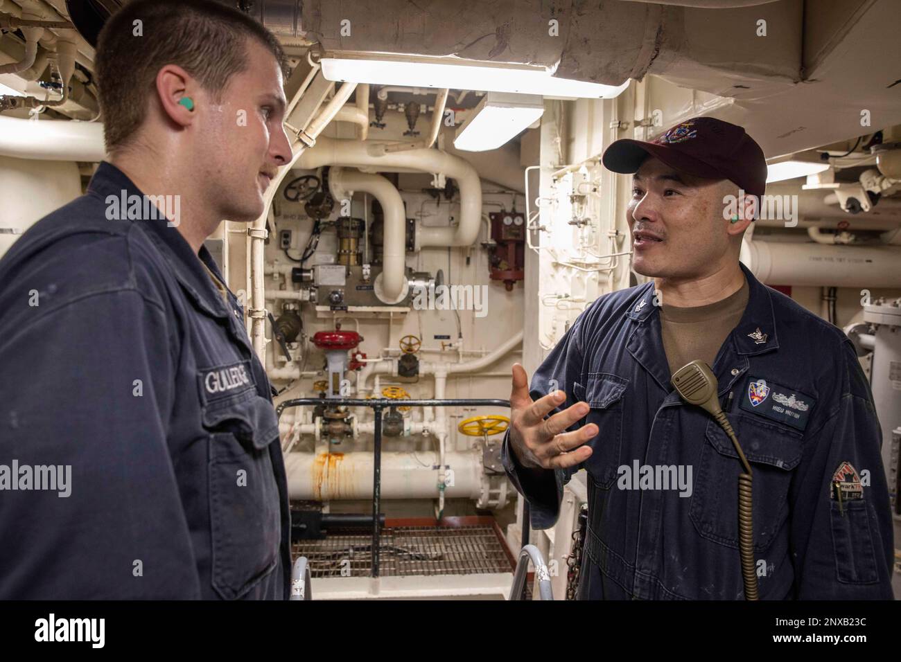U s navy gas turbine technician hi-res stock photography and images - Alamy