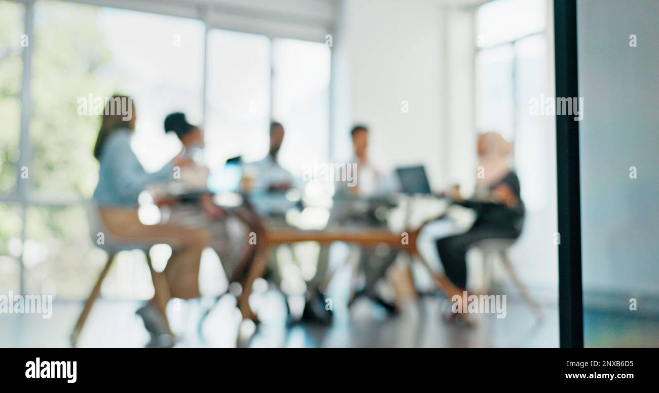 Workplace meeting blur hi-res stock photography and images - Alamy